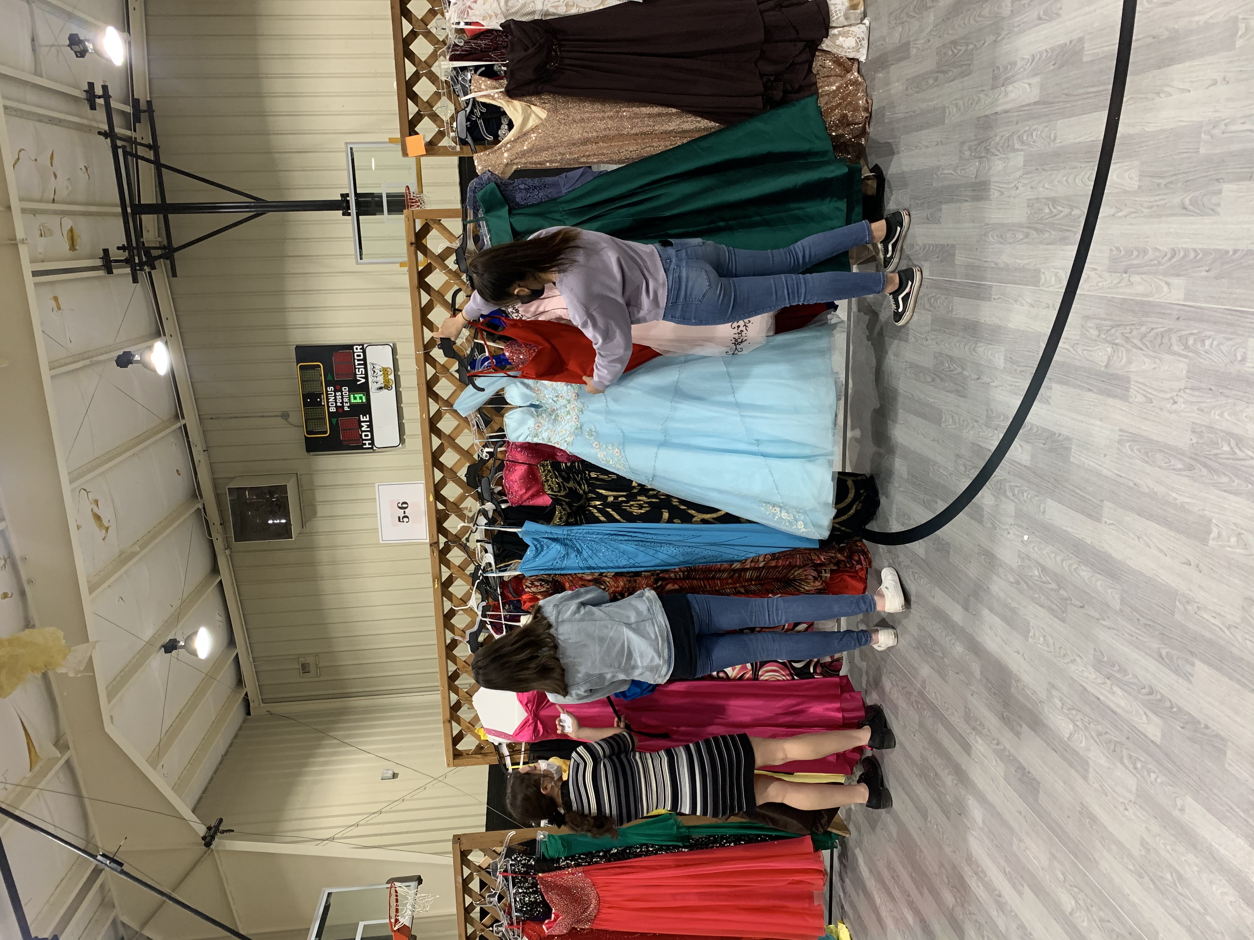 Students from 18 High Schools Attend Annual Primp for Prom Event in ...